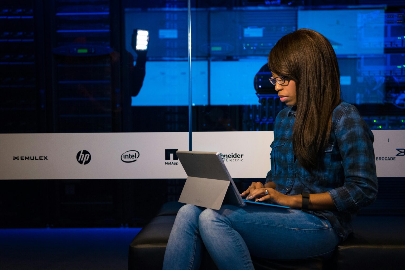 What is Bandwidth in Tech? A Simple Guide for Everyday Users